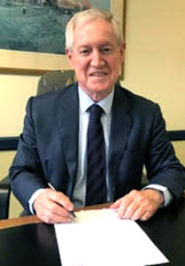 About – Professor Ian Bennett